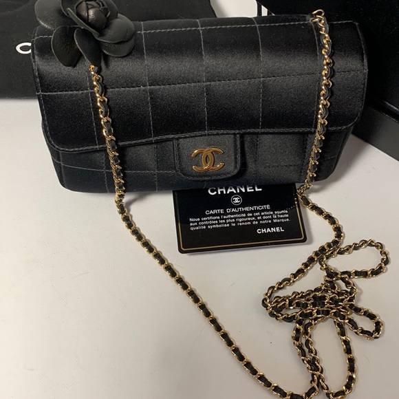 CHANEL | Bags | Chanel Iconic Y2k Quilted Camellia Flap Bag Black Vegan ...